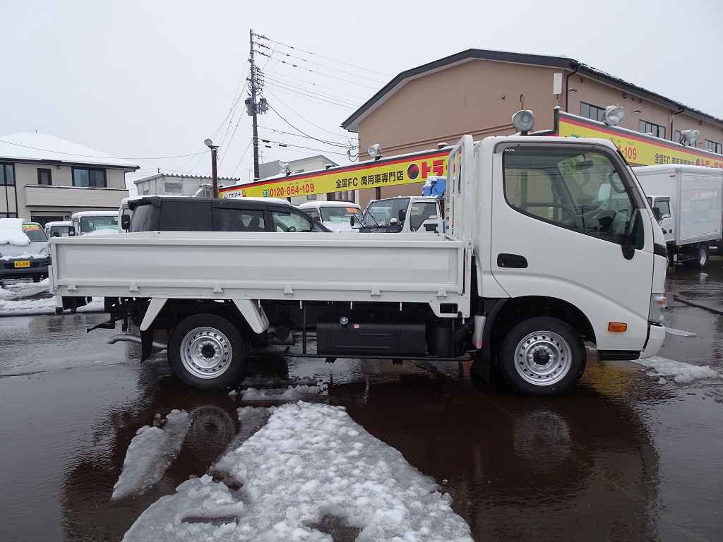 ダイナ (1.25t) 4WD FJL Sタイヤ 平ボディ 要構変 | すぐに乗れる中古トラックの専門店！トラック市 長岡店